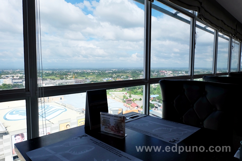 Hotel in Iloilo: Injap Tower Hotel Review – One-Armed Wanderer