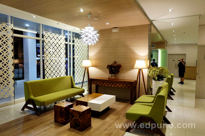 Injap Tower lobby – One-Armed Wanderer